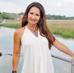 Our Inspirery Exclusive Interview With: Stephanie Britt